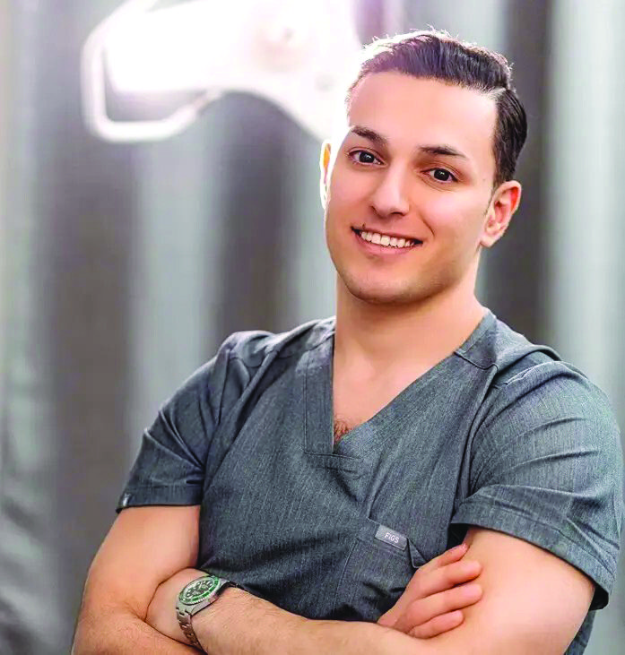 اتهام جراح تجميل عربي أميركي في مانهاتن بتحويل صاحبته السابقة إلى «عبدة جنسية» - sadaalwatan