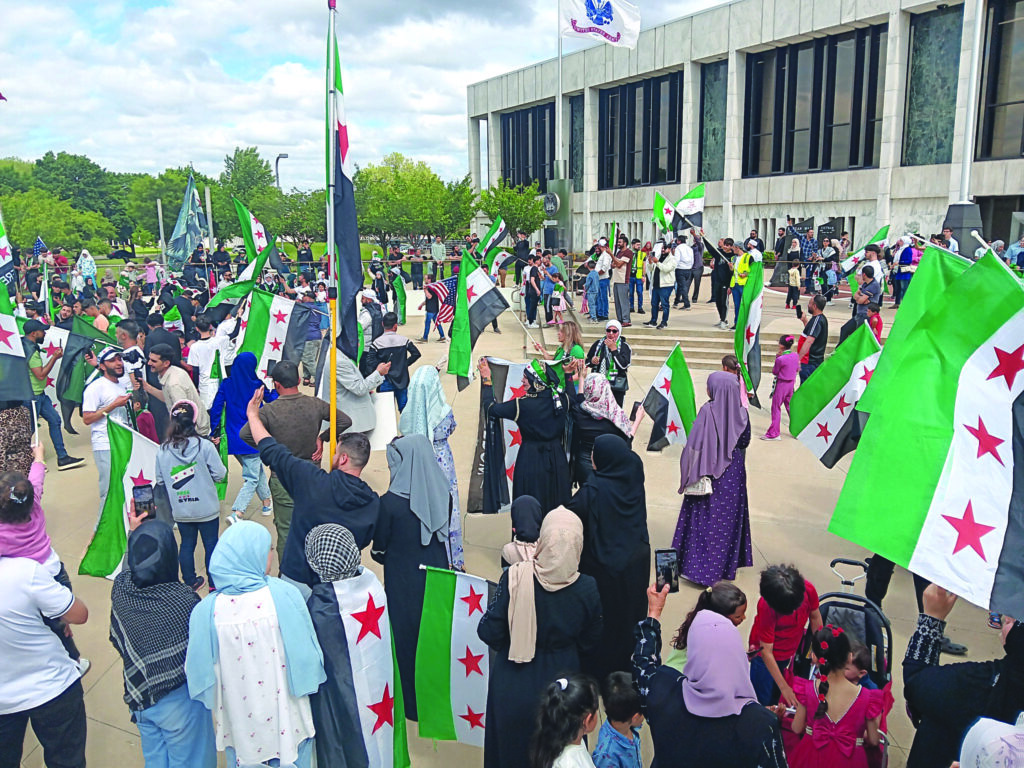 تظاهرة احتفالية ومهرجان خطابي في ديربورن لشكر الرئيس ترامب وقادة الدول الذين ساهموا في رفع ...